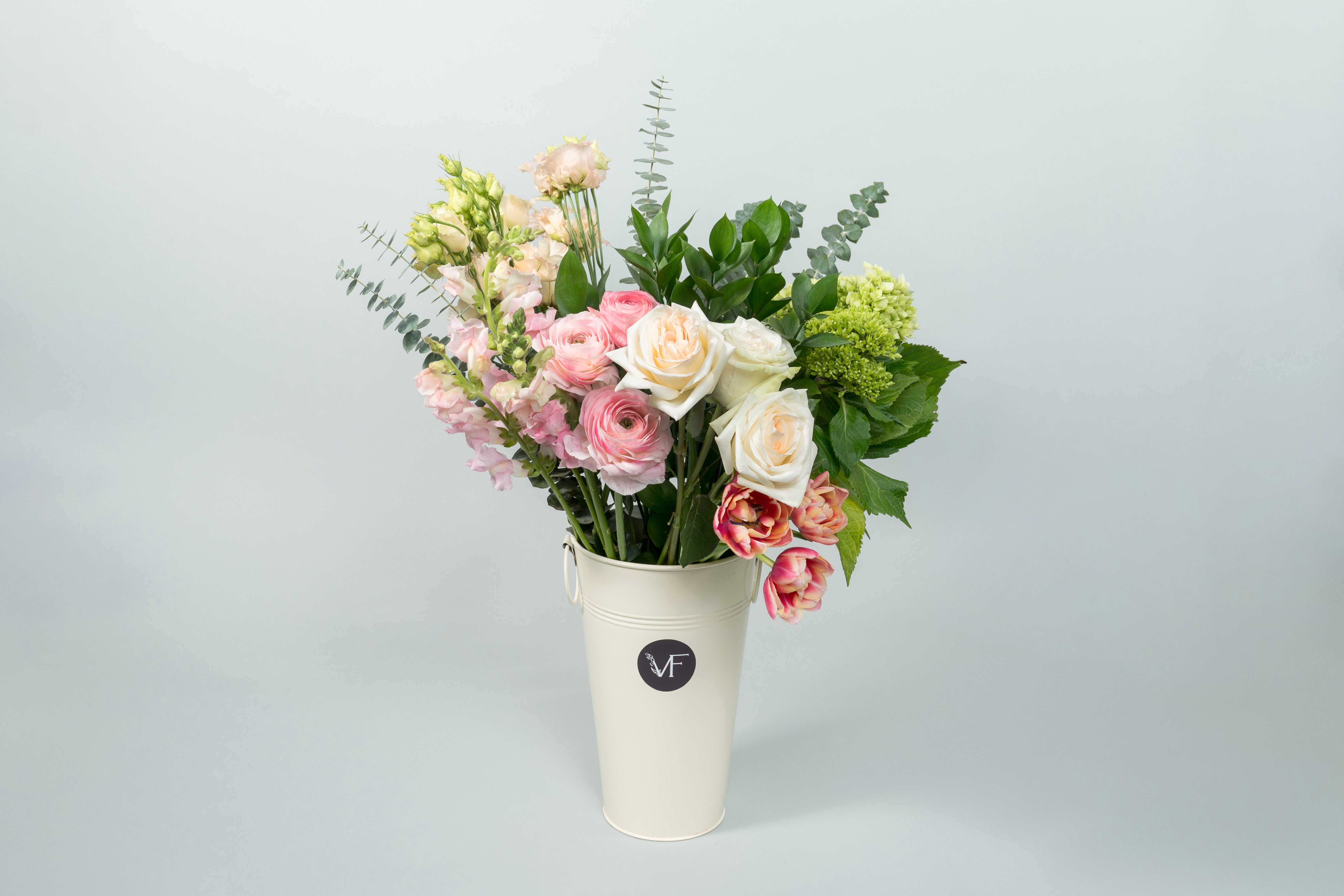 How to Keep Your Flower Arrangements Fresh for Longer – Viola Floral